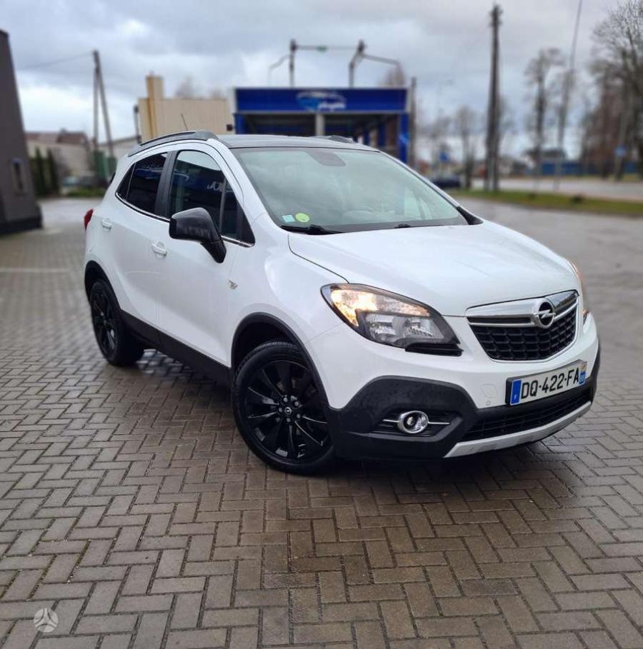 White Opel Mokka 2015 in Taurage, with an engine capacity of 1.60 L and mileage of 191 thousand km for 6300 €, photo 3 on AUTOMOTO.COM.LV