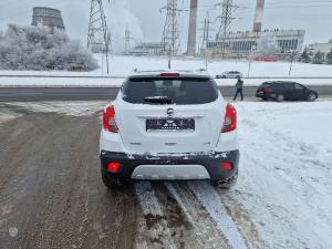 White Opel Mokka 2015 in Kaunas, with an engine capacity of 1.60 L and mileage of 185 thousand km for 8150 €, photo 7 on AUTOMOTO.COM.LV