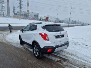White Opel Mokka 2015 in Kaunas, with an engine capacity of 1.60 L and mileage of 185 thousand km for 8150 €, photo 8 on AUTOMOTO.COM.LV