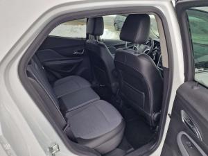 White Opel Mokka 2015 in Kaunas, with an engine capacity of 1.60 L and mileage of 185 thousand km for 8150 €, photo 21 on AUTOMOTO.COM.LV