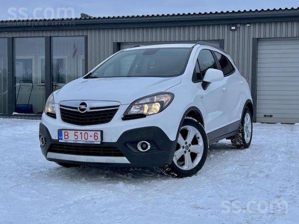 White Opel Mokka 2015 in Cesis, with an engine capacity of 1.60 L and mileage of 211 thousand km for 7350 €, photo 3 on AUTOMOTO.COM.LV