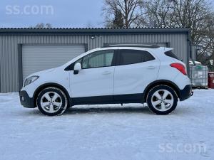 White Opel Mokka 2015 in Cesis, with an engine capacity of 1.60 L and mileage of 211 thousand km for 7350 €, photo 5 on AUTOMOTO.COM.LV
