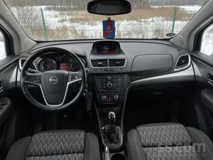 White Opel Mokka 2015 in Cesis, with an engine capacity of 1.60 L and mileage of 211 thousand km for 7350 €, photo 10 on AUTOMOTO.COM.LV