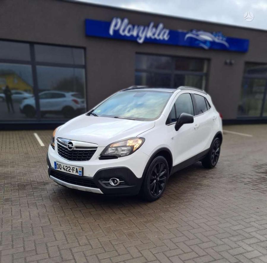 White Opel Mokka 2015 in Taurage, with an engine capacity of 1.60 L and mileage of 191 thousand km for 6000 €, photo 1 on AUTOMOTO.COM.LV