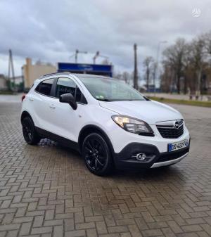 White Opel Mokka 2015 in Taurage, with an engine capacity of 1.60 L and mileage of 191 thousand km for 6000 €, photo 2 on AUTOMOTO.COM.LV