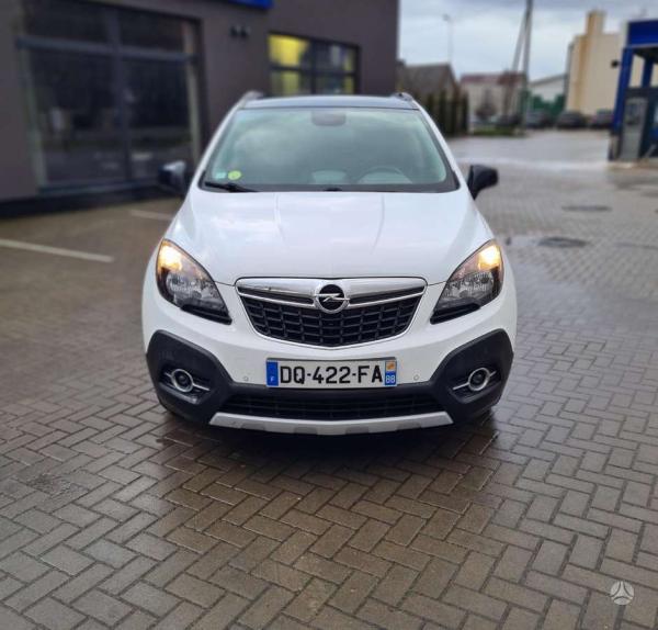 White Opel Mokka 2015 in Taurage, with an engine capacity of 1.60 L and mileage of 191 thousand km for 6000 €, photo 5 on AUTOMOTO.COM.LV