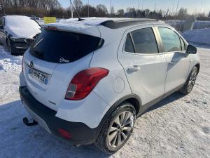White Opel Mokka 2015 in Taurage, with an engine capacity of 1.36 L and mileage of 208 thousand km for 5900 €, photo 5 on AUTOMOTO.COM.LV
