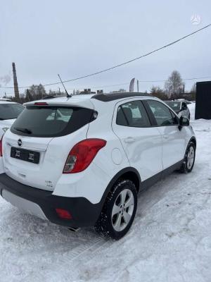 Balts Opel Mokka 2015 Panevēža, ar dzinēja tilpumu 1.60 L un nobraukumu 262 tūkst. km par 5300 €, foto 5 vietnē AUTOMOTO.COM.LV