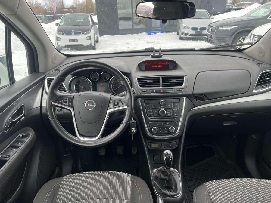Balts Opel Mokka 2015 Panevēža, ar dzinēja tilpumu 1.60 L un nobraukumu 262 tūkst. km par 5300 €, foto 9 vietnē AUTOMOTO.COM.LV