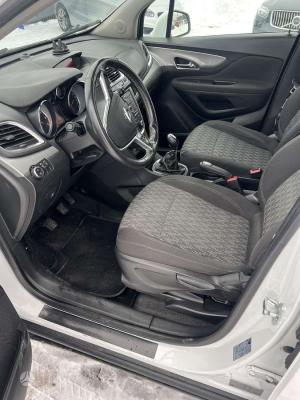 Balts Opel Mokka 2015 Panevēža, ar dzinēja tilpumu 1.60 L un nobraukumu 262 tūkst. km par 5300 €, foto 10 vietnē AUTOMOTO.COM.LV