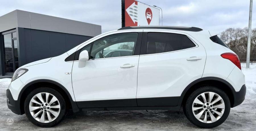 White Opel Mokka 2015 in Taurage, with an engine capacity of 1.60 L and mileage of 248 thousand km for 5900 €, photo 6 on AUTOMOTO.COM.LV