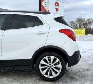 White Opel Mokka 2015 in Taurage, with an engine capacity of 1.60 L and mileage of 248 thousand km for 5900 €, photo 7 on AUTOMOTO.COM.LV