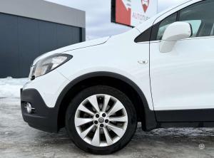 White Opel Mokka 2015 in Taurage, with an engine capacity of 1.60 L and mileage of 248 thousand km for 5900 €, photo 8 on AUTOMOTO.COM.LV