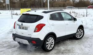 White Opel Mokka 2015 in Taurage, with an engine capacity of 1.60 L and mileage of 248 thousand km for 5900 €, photo 16 on AUTOMOTO.COM.LV