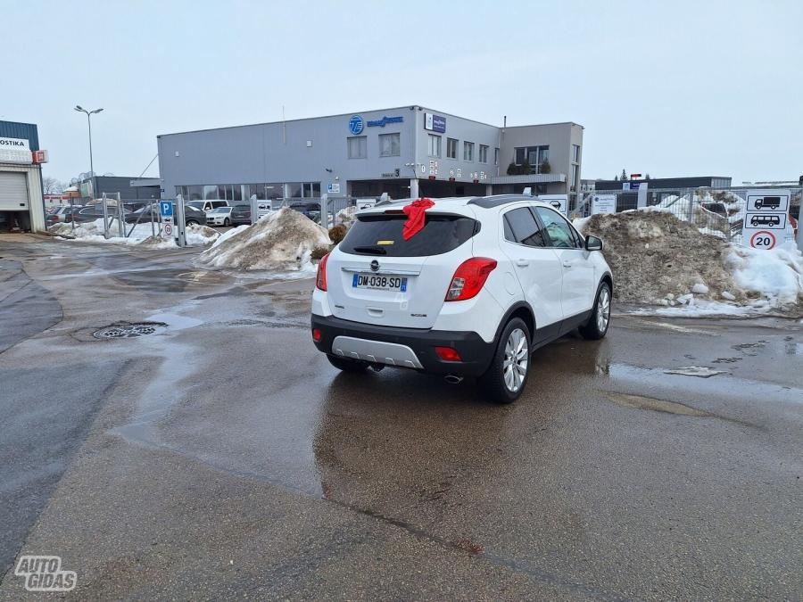 White Opel Mokka 2015 in Klaipeda, with an engine capacity of 1.70 L and mileage of 233 thousand km for 5750 €, photo 4 on AUTOMOTO.COM.LV