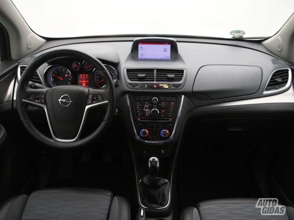 Белый Опель Mokka 2015 в Вильнюс, объемом двигателя 1.40 л и пробегом 110 тыс. км за 9399 €, фото 2 на AUTOMOTO.COM.LV
