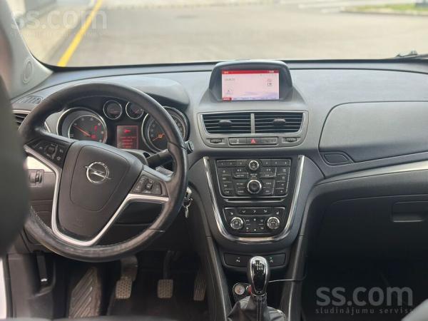 White Opel Mokka 2015 in Riga, with an engine capacity of 1.70 L and mileage of 207 thousand km for 5650 €, photo 6 on AUTOMOTO.COM.LV