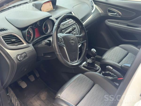 Balts Opel Mokka 2015 Rīga, ar dzinēja tilpumu 1.70 L un nobraukumu 207 tūkst. km par 5650 €, foto 5 vietnē AUTOMOTO.COM.LV