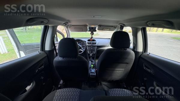 Balts Opel Mokka 2015 Liepāja, ar dzinēja tilpumu 1.60 L un nobraukumu 109 tūkst. km par 6850 €, foto 7 vietnē AUTOMOTO.COM.LV