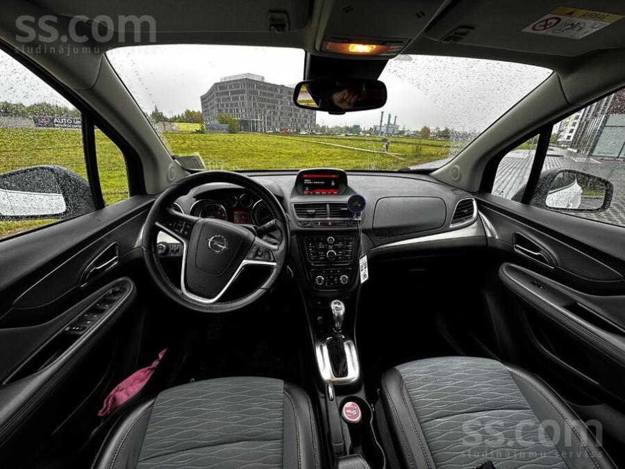 White Opel Mokka 2015 in Riga, with an engine capacity of 1.60 L and mileage of 157 thousand km for 8250 €, photo 9 on AUTOMOTO.COM.LV