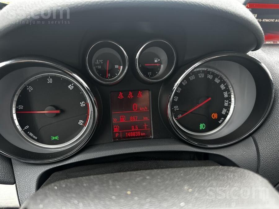 White Opel Mokka 2015 in Riga, with an engine capacity of 1.60 L and mileage of 157 thousand km for 8250 €, photo 10 on AUTOMOTO.COM.LV