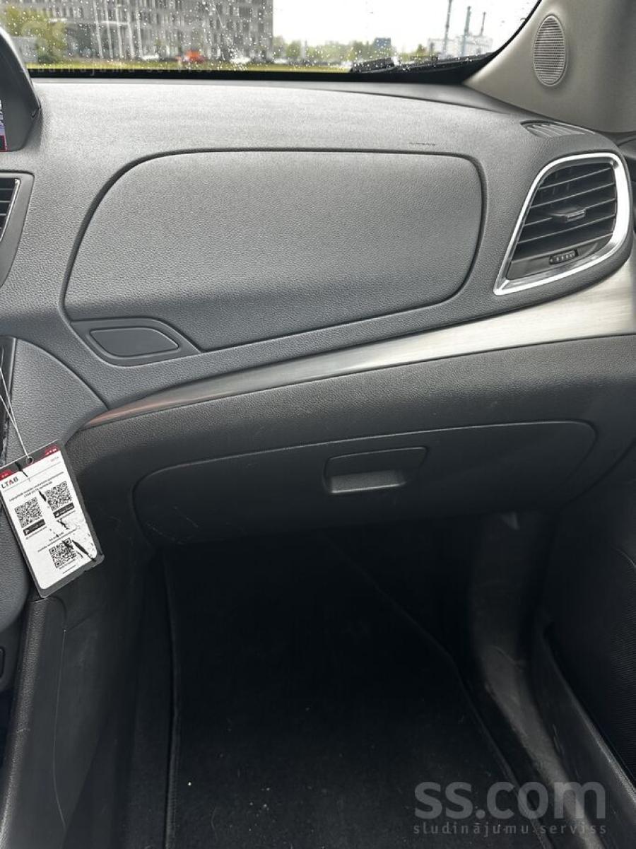 White Opel Mokka 2015 in Riga, with an engine capacity of 1.60 L and mileage of 157 thousand km for 8250 €, photo 12 on AUTOMOTO.COM.LV