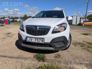 Белый Опель Mokka 2015 в Рига, объемом двигателя 1.60 л и пробегом 99 тыс. км за 7100 €, фото 4 на AUTOMOTO.COM.LV