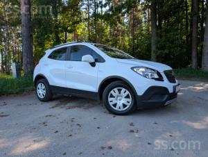 White Opel Mokka 2015 in Riga, with an engine capacity of 1.60 L and mileage of 99 thousand km for 7200 €, photo 3 on AUTOMOTO.COM.LV