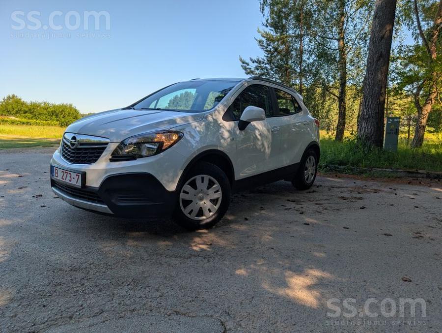 White Opel Mokka 2015 in Riga, with an engine capacity of 1.60 L and mileage of 99 thousand km for 7200 €, photo 6 on AUTOMOTO.COM.LV