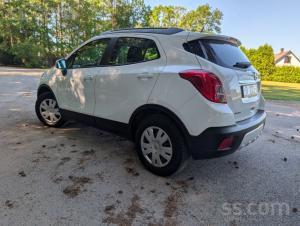 White Opel Mokka 2015 in Riga, with an engine capacity of 1.60 L and mileage of 99 thousand km for 7200 €, photo 9 on AUTOMOTO.COM.LV