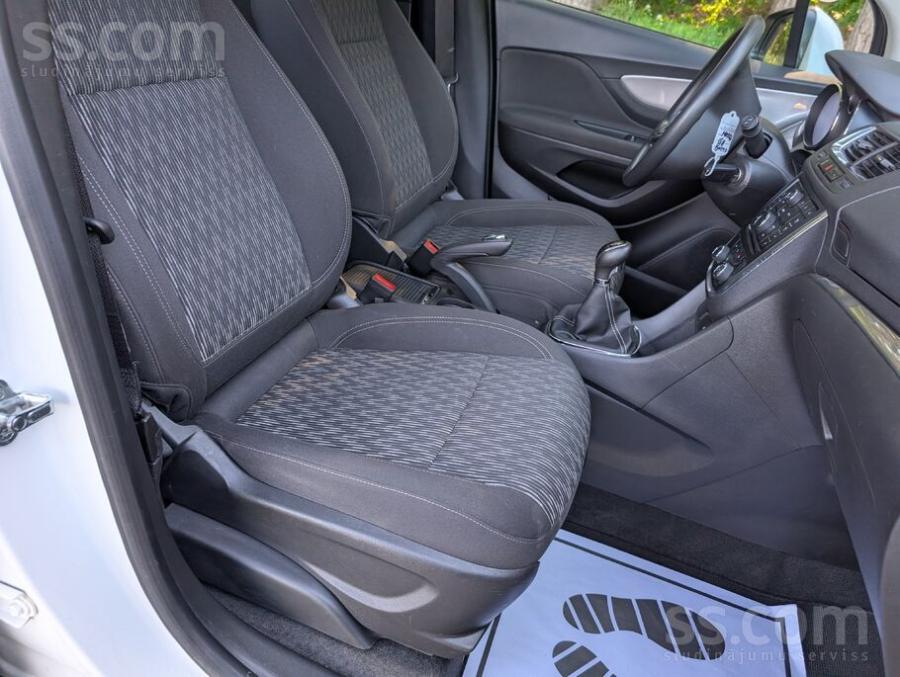 White Opel Mokka 2015 in Riga, with an engine capacity of 1.60 L and mileage of 99 thousand km for 7200 €, photo 16 on AUTOMOTO.COM.LV