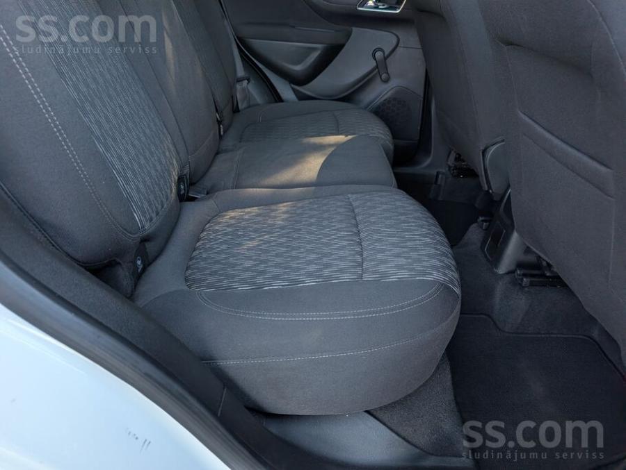White Opel Mokka 2015 in Riga, with an engine capacity of 1.60 L and mileage of 99 thousand km for 7200 €, photo 17 on AUTOMOTO.COM.LV