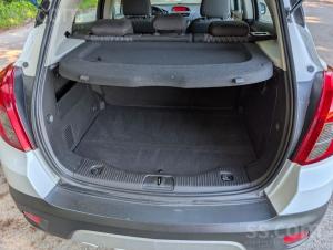 White Opel Mokka 2015 in Riga, with an engine capacity of 1.60 L and mileage of 99 thousand km for 7200 €, photo 23 on AUTOMOTO.COM.LV