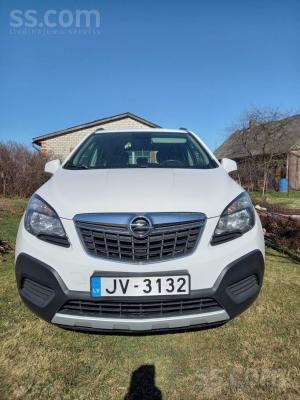 Белый Опель Mokka 2015 в Тукумс, объемом двигателя 1.60 л и пробегом 142 тыс. км за 6200 €, фото  на AUTOMOTO.COM.LV