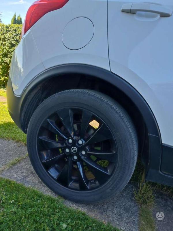 Balts Opel Mokka 2015 Šauļi, ar dzinēja tilpumu 1.60 L un nobraukumu 193 tūkst. km par 6300 €, foto 9 vietnē AUTOMOTO.COM.LV