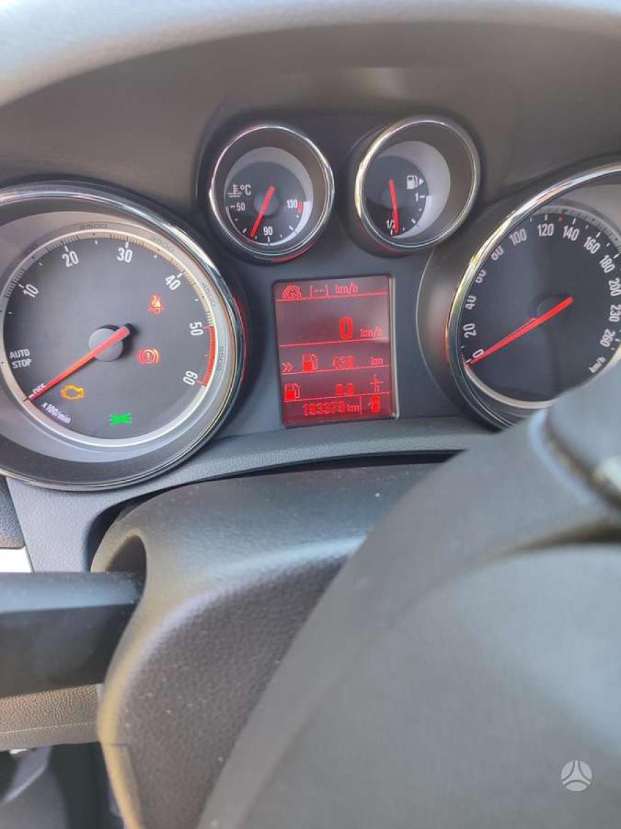 Balts Opel Mokka 2015 Šauļi, ar dzinēja tilpumu 1.60 L un nobraukumu 193 tūkst. km par 6300 €, foto 15 vietnē AUTOMOTO.COM.LV
