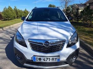 White Opel Mokka 2015 in Klaipeda, with an engine capacity of 1.60 L and mileage of 225 thousand km for 6750 €, photo 3 on AUTOMOTO.COM.LV
