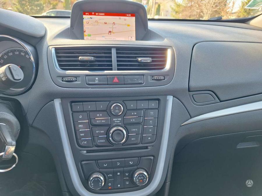 White Opel Mokka 2015 in Klaipeda, with an engine capacity of 1.60 L and mileage of 225 thousand km for 6750 €, photo 22 on AUTOMOTO.COM.LV
