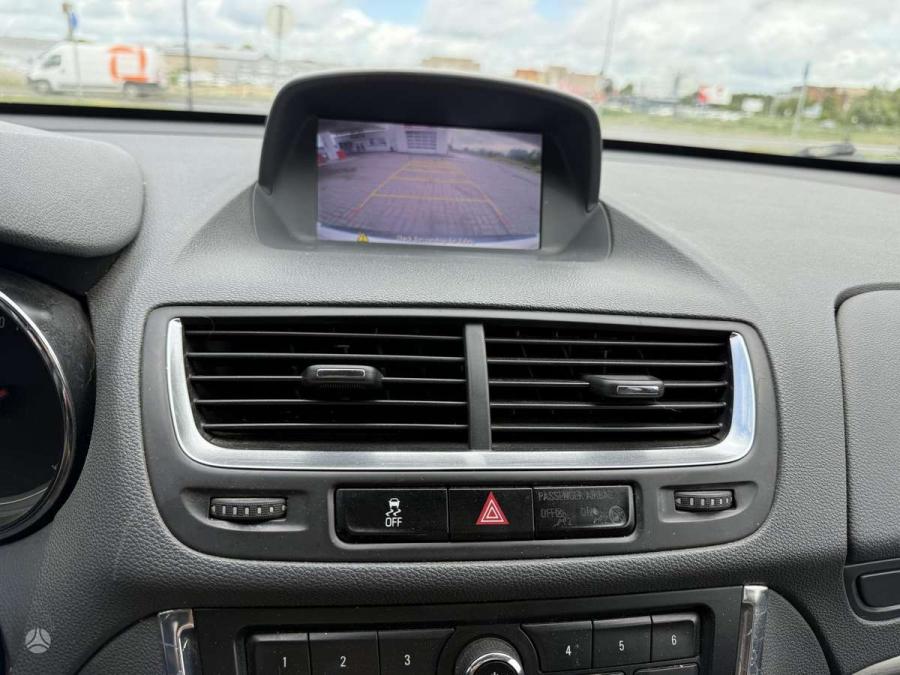 Белый Опель Mokka 2015 в Таураге, объемом двигателя 1.60 л и пробегом 162 тыс. км за 6500 €, фото 21 на AUTOMOTO.COM.LV