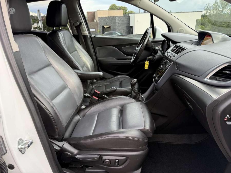 Balts Opel Mokka 2015 Tauragė, ar dzinēja tilpumu 1.60 L un nobraukumu 162 tūkst. km par 6500 €, foto 19 vietnē AUTOMOTO.COM.LV