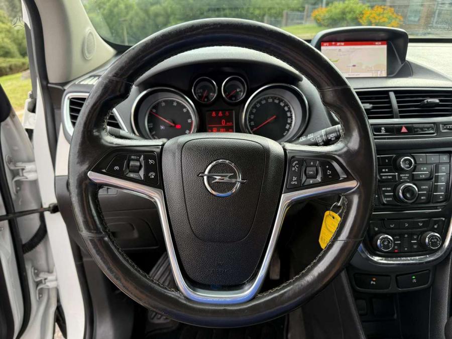 Balts Opel Mokka 2015 Tauragė, ar dzinēja tilpumu 1.60 L un nobraukumu 162 tūkst. km par 6500 €, foto 20 vietnē AUTOMOTO.COM.LV