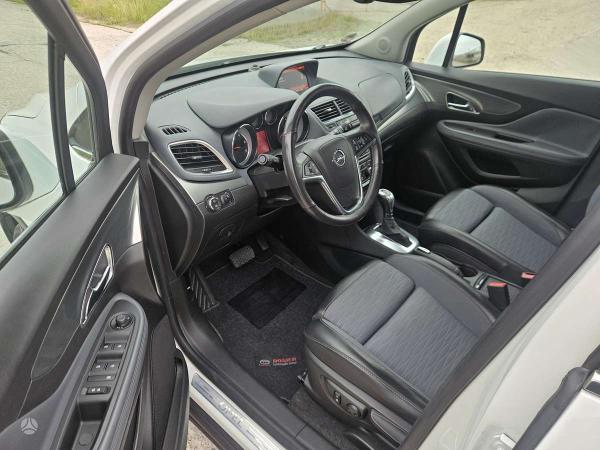 White Opel Mokka 2015 in Vilnius, with an engine capacity of 1.69 L and mileage of 217 thousand km for 7200 €, photo 10 on AUTOMOTO.COM.LV