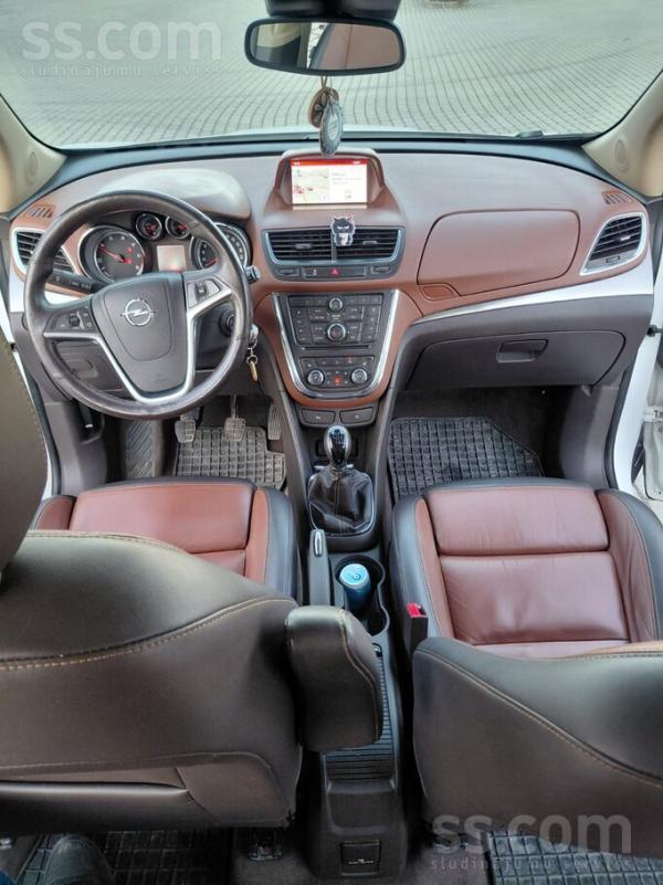 Balts Opel Mokka 2015 Dobele, ar dzinēja tilpumu 1.60 L un nobraukumu 240 tūkst. km par 7700 €, foto 8 vietnē AUTOMOTO.COM.LV
