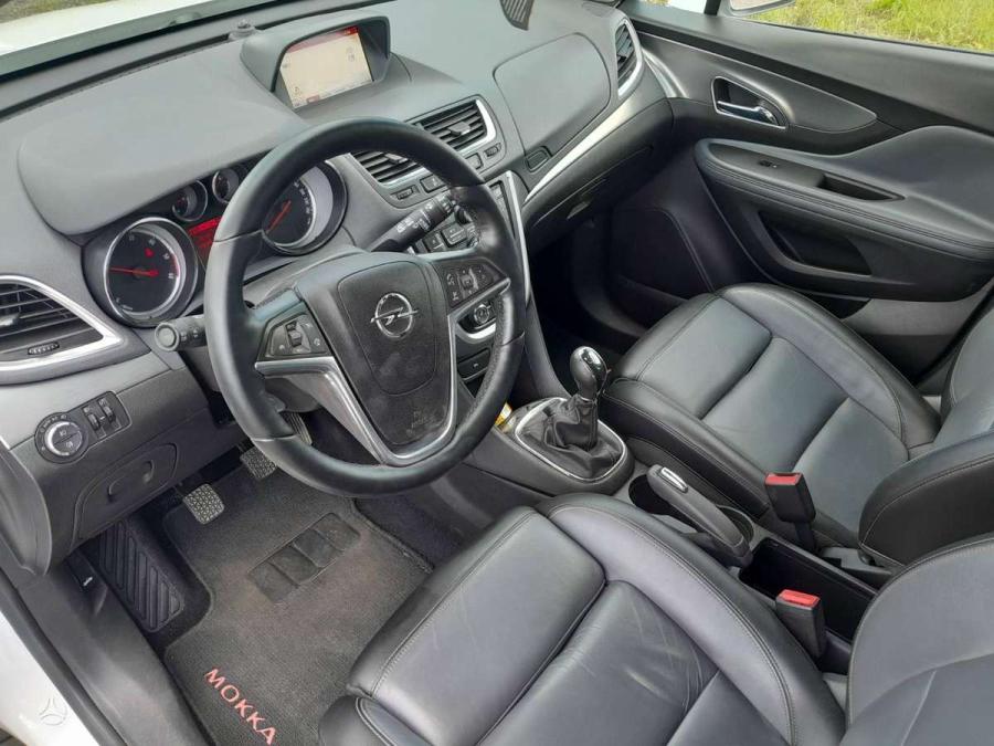 Balts Opel Mokka 2015 Kauņa, ar dzinēja tilpumu 1.60 L un nobraukumu 129 tūkst. km par 6600 €, foto 8 vietnē AUTOMOTO.COM.LV
