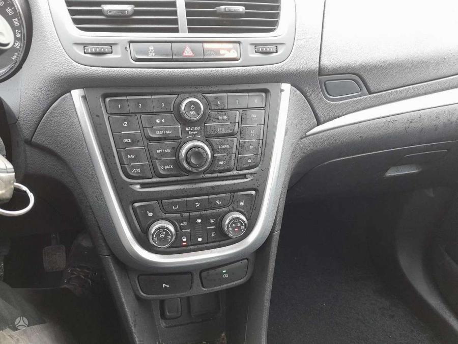 Balts Opel Mokka 2015 Kauņa, ar dzinēja tilpumu 1.60 L un nobraukumu 129 tūkst. km par 6600 €, foto 9 vietnē AUTOMOTO.COM.LV