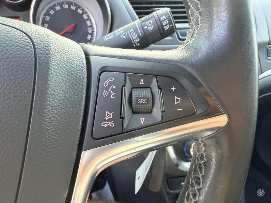 Balts Opel Mokka 2015 Tauragė, ar dzinēja tilpumu 1.36 L un nobraukumu 140 tūkst. km par 6699 €, foto 15 vietnē AUTOMOTO.COM.LV