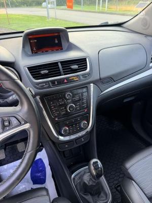 Balts Opel Mokka 2015 Tauragė, ar dzinēja tilpumu 1.36 L un nobraukumu 140 tūkst. km par 6699 €, foto 20 vietnē AUTOMOTO.COM.LV