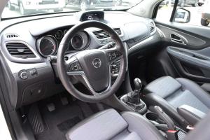White Opel Mokka 2015 in Vilnius, with an engine capacity of 1.60 L and mileage of 206 thousand km for 8000 €, photo 14 on AUTOMOTO.COM.LV