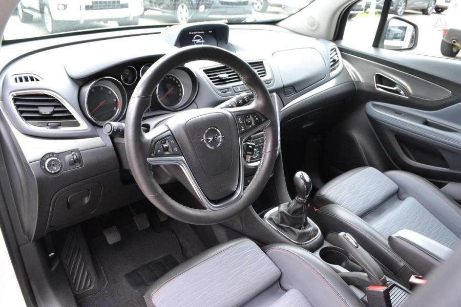 White Opel Mokka 2015 in Vilnius, with an engine capacity of 1.60 L and mileage of 206 thousand km for 8000 €, photo 14 on AUTOMOTO.COM.LV