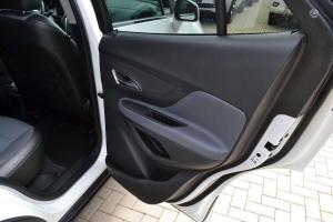 White Opel Mokka 2015 in Vilnius, with an engine capacity of 1.60 L and mileage of 206 thousand km for 8000 €, photo 31 on AUTOMOTO.COM.LV
